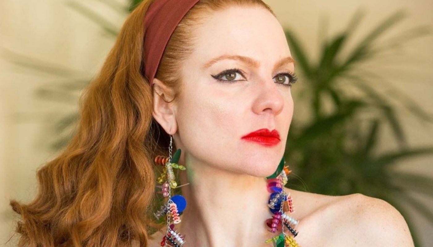 Maria Eduarda de Carvalho perdeu a irmã e superou luto no teatro